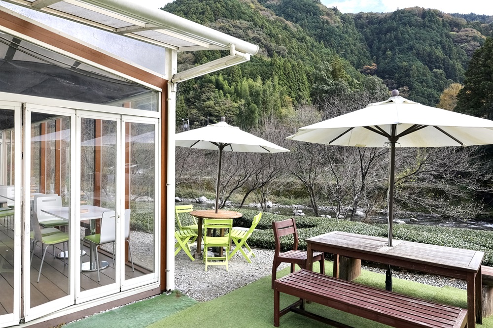 Scenic Afternoon Tea with Views of the Niyodo Blue | 遊び・体験 | NIYODO BLUE